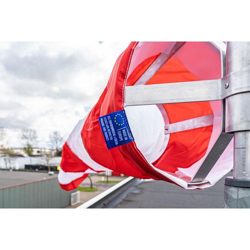 Windzak HEAVY DUTY, eenvoudige plaatsing met klittenband - Manutan.nl