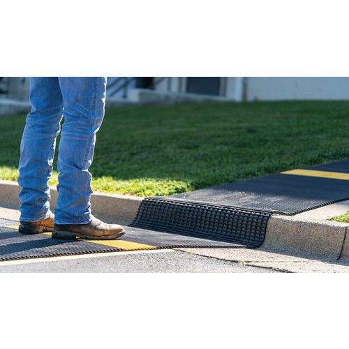 Soepel rooster Crossgrip Line - afwisselende markering zwart/geel - op ...
